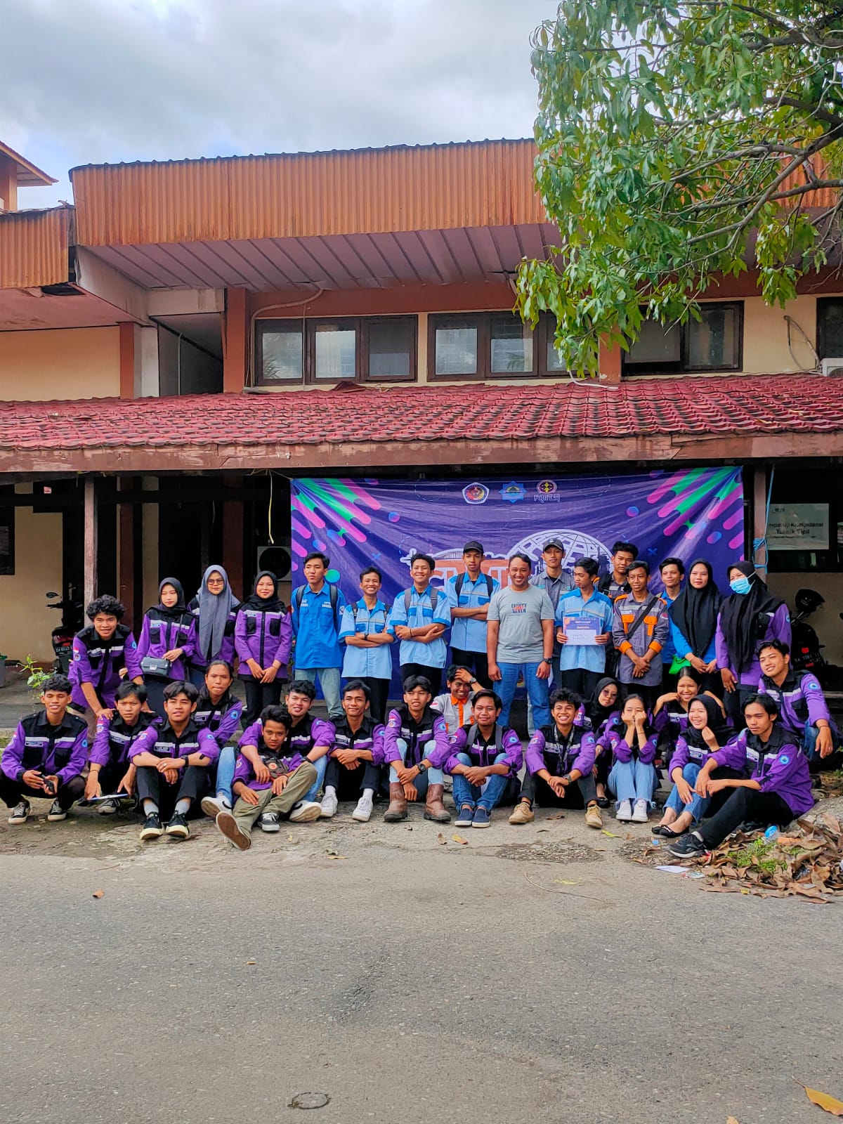 SISWA SMKN 5 BANJARMASIN TEKNIK GEOSPASIAL BERHASIL MERAIH JUARA KE 2 DAN KE 3 KEGIATAN CIVIL ...