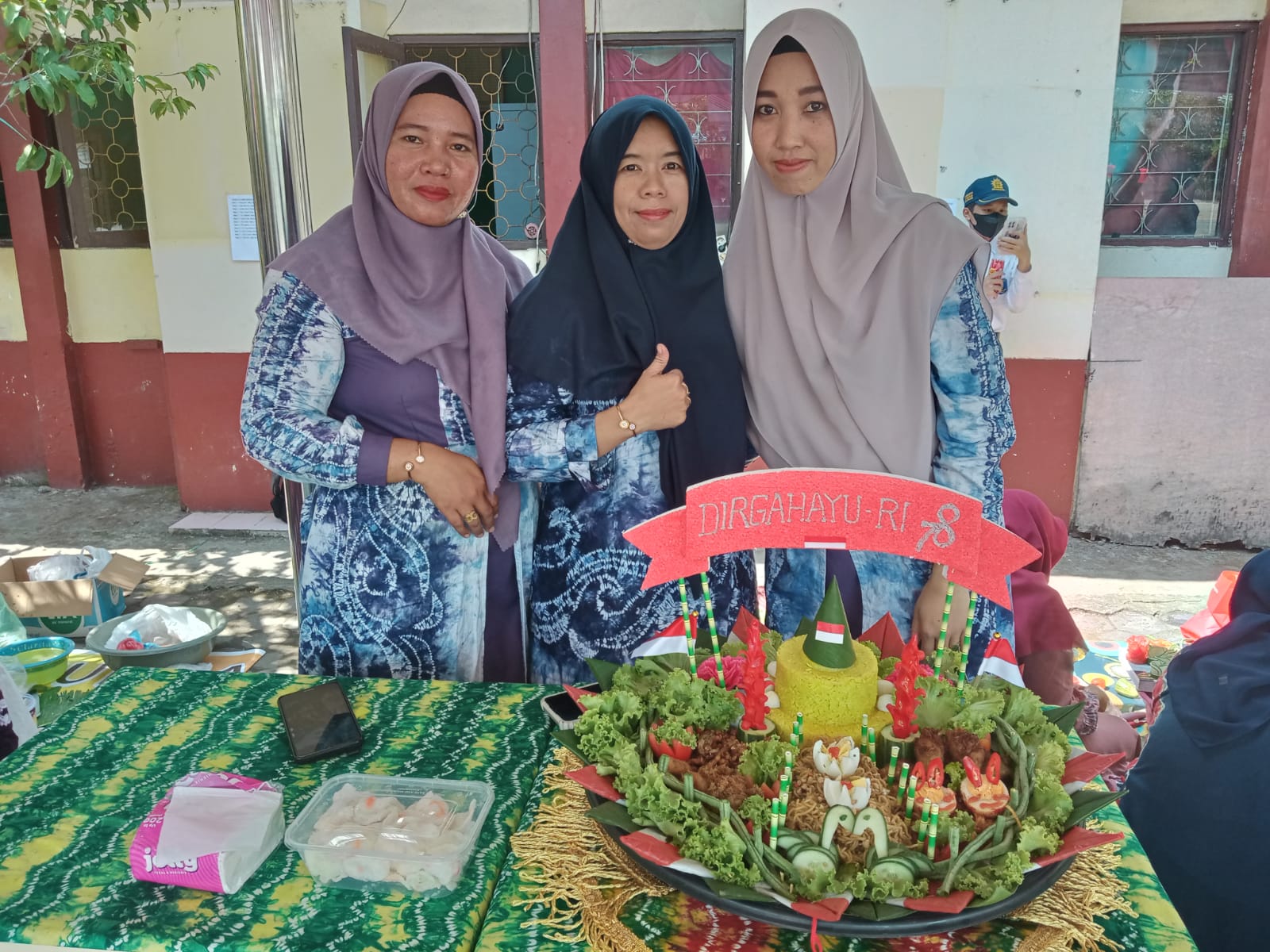 SMKN 5 Banjarmasin Gelar Lomba Kreasi Menghiasi NasiTumpeng dalam Rangka Perayaan HUT RI ke-78 ...
